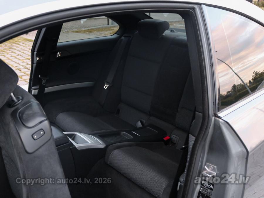 Grey BMW 3 Series 2012 in Tallinn, with an engine capacity of 3.00 L and mileage of 294 thousand km for 8999 €, photo 16 on AUTOMOTO.COM.LV