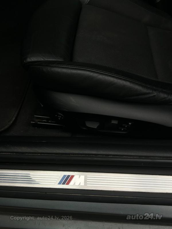 Grey BMW 3 Series 2013 in Tallinn, with an engine capacity of 2.00 L and mileage of 269 thousand km for 8999 €, photo 10 on AUTOMOTO.COM.LV
