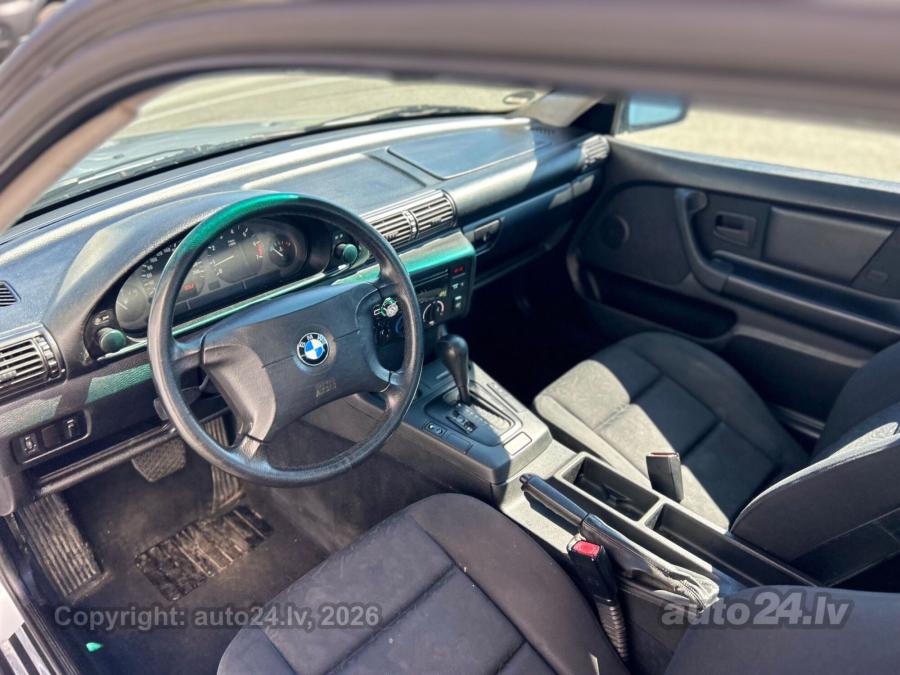 Grey BMW 3 Series 1998 in Tartu, with an engine capacity of 1.60 L and mileage of 197 thousand km for 1800 €, photo 12 on AUTOMOTO.COM.LV