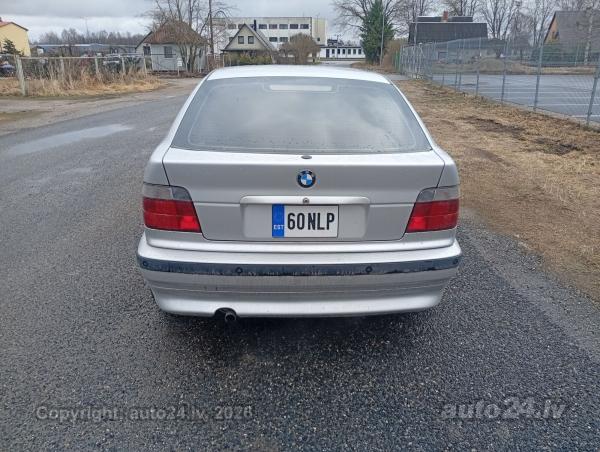 Pelēks BMW 3 Series 2000 Veru, ar dzinēja tilpumu 1.90 L un nobraukumu 261 tūkst. km par 2500 €, foto 4 vietnē AUTOMOTO.COM.LV