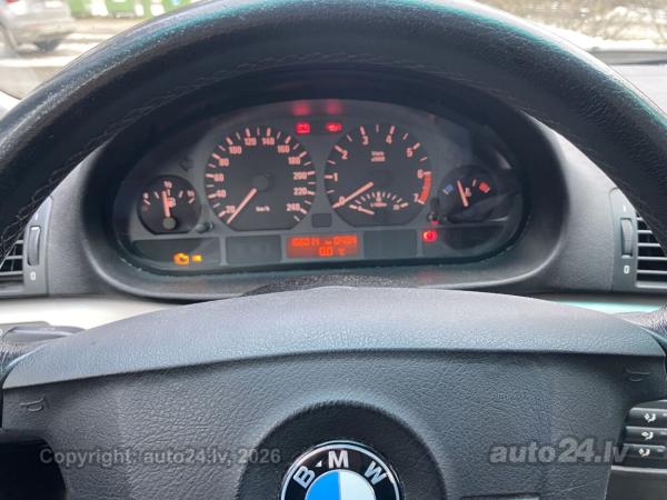 Pelēks BMW 3 Series 2002 Tallina, ar dzinēja tilpumu 1.80 L un nobraukumu 166 tūkst. km par 2200 €, foto 10 vietnē AUTOMOTO.COM.LV