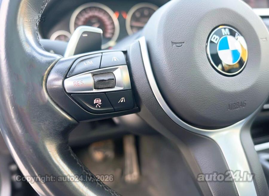 Pelēks BMW 3 Series 2014 Tallina, ar dzinēja tilpumu 3.00 L un nobraukumu 262 tūkst. km par 13500 €, foto 5 vietnē AUTOMOTO.COM.LV