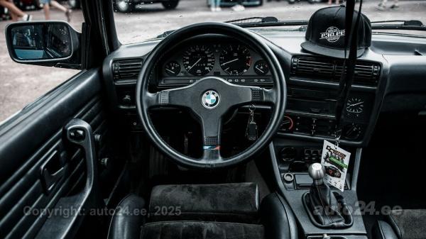 Pelēks BMW 3 Series 1986 Tallina, ar dzinēja tilpumu 2.00 L un nobraukumu 0 tūkst. km par 18000 €, foto 6 vietnē AUTOMOTO.COM.LV