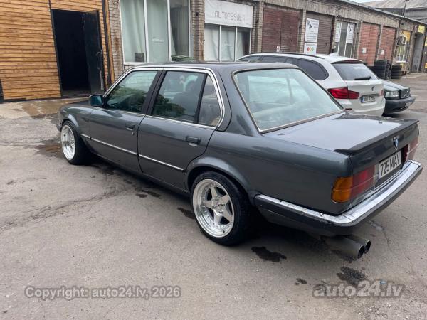 Pelēks BMW 3 Series 1987 Tallina, ar dzinēja tilpumu 3.00 L un nobraukumu 0 tūkst. km par 9999 €, foto 4 vietnē AUTOMOTO.COM.LV