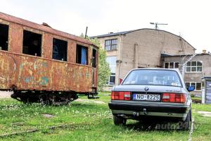 Pelēks BMW 3 Series 1987 Gulbene, ar dzinēja tilpumu 2.40 L un nobraukumu 138 tūkst. km par 9500 €, foto 5 vietnē AUTOMOTO.COM.LV
