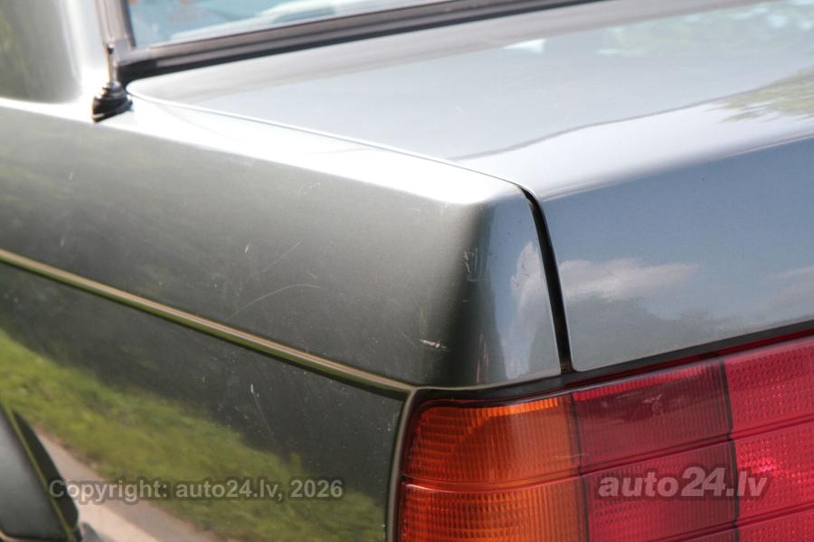 Pelēks BMW 3 Series 1990 Pērnava, ar dzinēja tilpumu 1.60 L un nobraukumu 238 tūkst. km par 6900 €, foto 22 vietnē AUTOMOTO.COM.LV