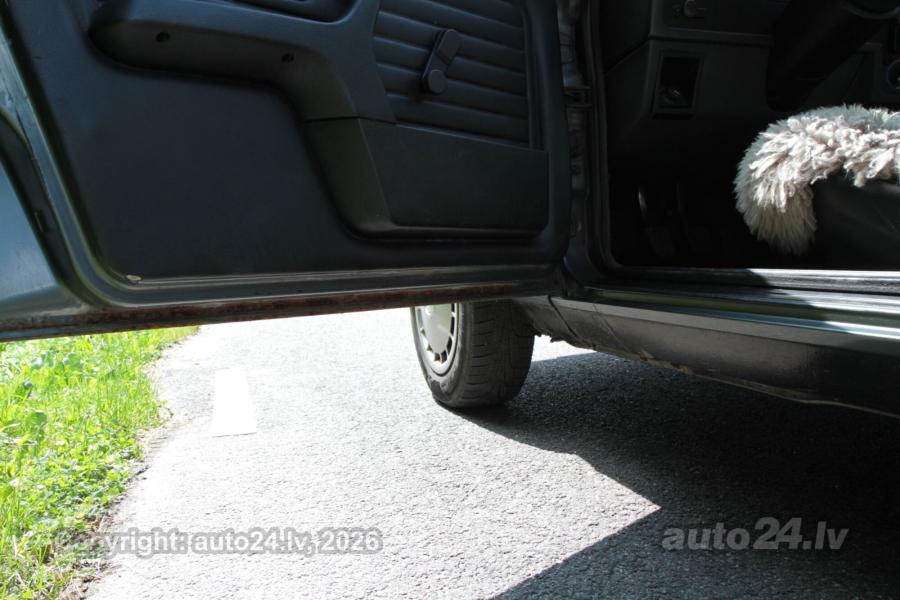 Pelēks BMW 3 Series 1990 Pērnava, ar dzinēja tilpumu 1.60 L un nobraukumu 238 tūkst. km par 6900 €, foto 24 vietnē AUTOMOTO.COM.LV