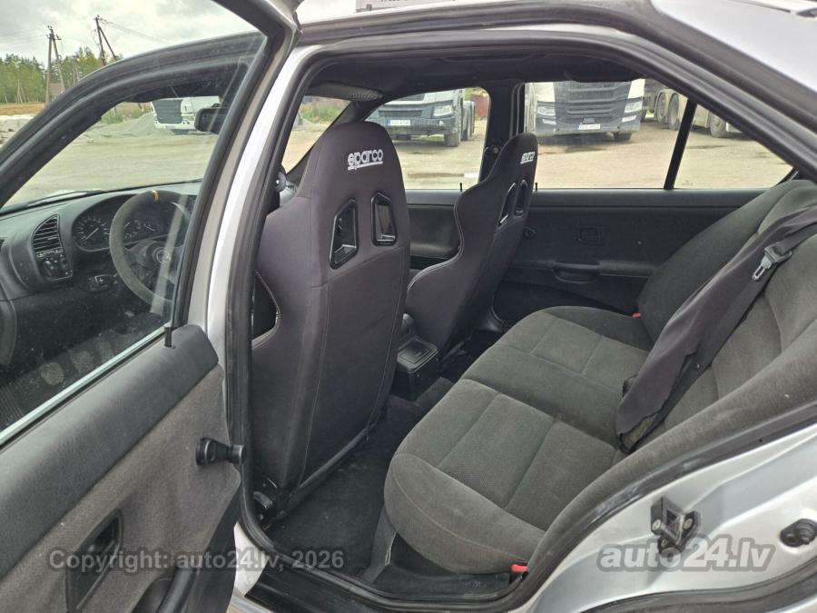 Pelēks BMW 3 Series 1996 Tallina, ar dzinēja tilpumu 1.80 L un nobraukumu 248 tūkst. km par 6500 €, foto 7 vietnē AUTOMOTO.COM.LV