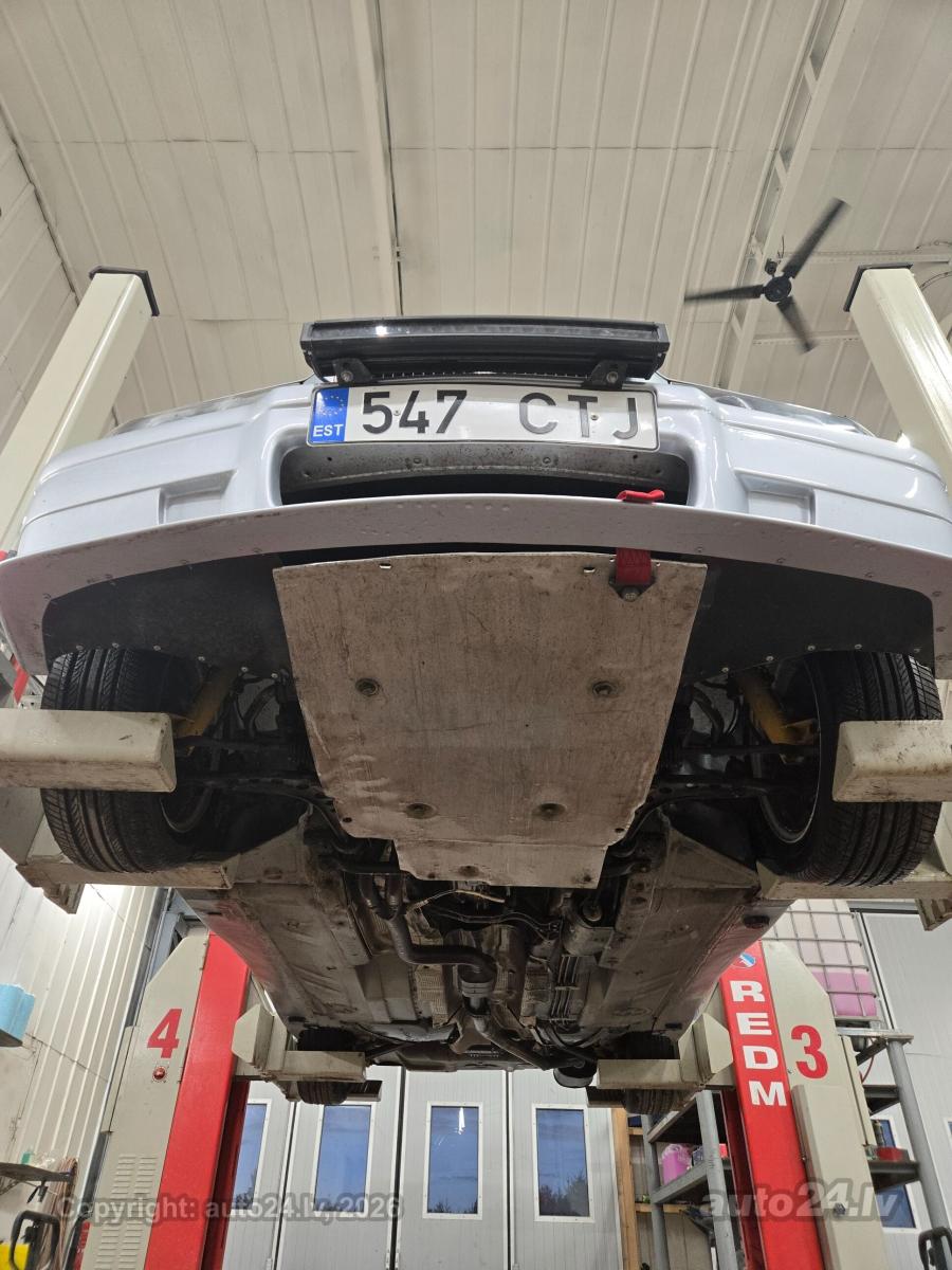 Pelēks BMW 3 Series 1996 Tallina, ar dzinēja tilpumu 1.80 L un nobraukumu 248 tūkst. km par 6500 €, foto 11 vietnē AUTOMOTO.COM.LV