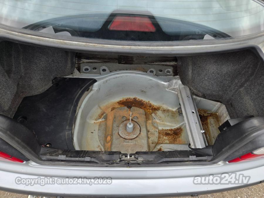 Pelēks BMW 3 Series 1996 Tallina, ar dzinēja tilpumu 1.80 L un nobraukumu 248 tūkst. km par 6500 €, foto 12 vietnē AUTOMOTO.COM.LV