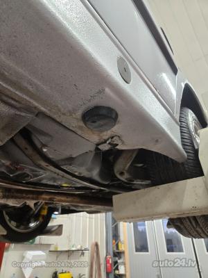 Pelēks BMW 3 Series 1996 Tallina, ar dzinēja tilpumu 1.80 L un nobraukumu 248 tūkst. km par 6500 €, foto 15 vietnē AUTOMOTO.COM.LV