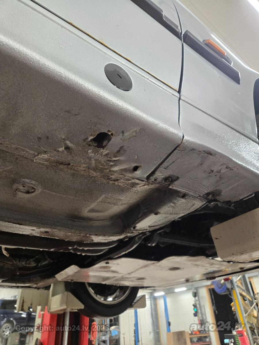 Pelēks BMW 3 Series 1996 Tallina, ar dzinēja tilpumu 1.80 L un nobraukumu 248 tūkst. km par 6500 €, foto 16 vietnē AUTOMOTO.COM.LV
