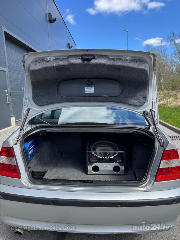 Grey BMW 3 Series 2002 in Tallinn, with an engine capacity of 1.80 L and mileage of 323 thousand km for 1990 €, photo 7 on AUTOMOTO.COM.LV