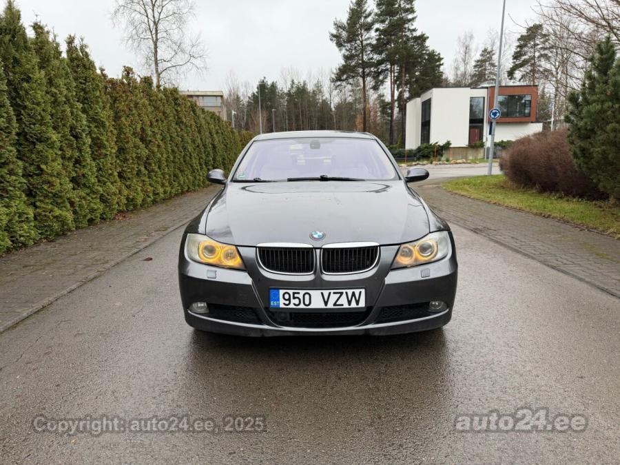 Grey BMW 3 Series 2004 in Tallinn, with an engine capacity of 2.50 L and mileage of 406 thousand km for 4600 €, photo 5 on AUTOMOTO.COM.LV