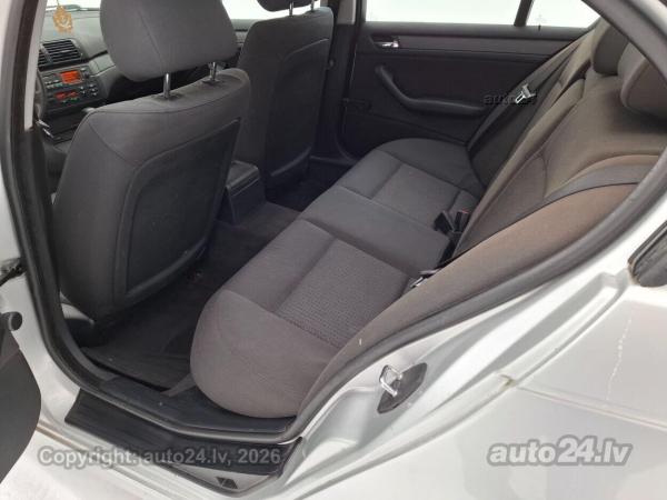 Pelēks BMW 3 Series 2004 Tartu, ar dzinēja tilpumu 2.00 L un nobraukumu 311 tūkst. km par 2600 €, foto 11 vietnē AUTOMOTO.COM.LV
