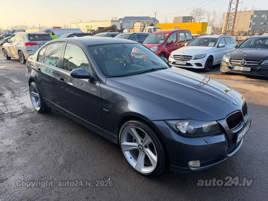 Pelēks BMW 3 Series 2005 Tallina, ar dzinēja tilpumu 2.00 L un nobraukumu 389 tūkst. km par 3499 €, foto 2 vietnē AUTOMOTO.COM.LV