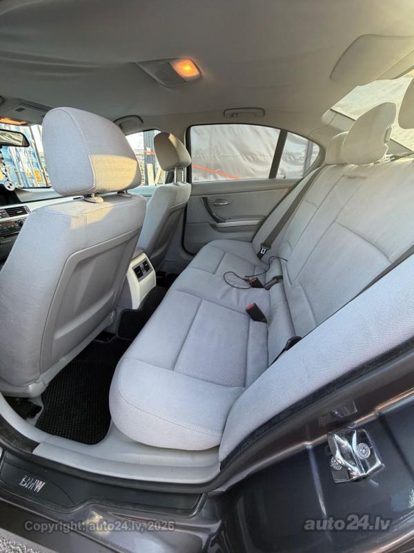 Pelēks BMW 3 Series 2005 Tallina, ar dzinēja tilpumu 2.00 L un nobraukumu 389 tūkst. km par 3499 €, foto 11 vietnē AUTOMOTO.COM.LV