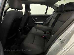 Pelēks BMW 3 Series 2005 Pērnava, ar dzinēja tilpumu 2.00 L un nobraukumu 225 tūkst. km par 3490 €, foto 10 vietnē AUTOMOTO.COM.LV
