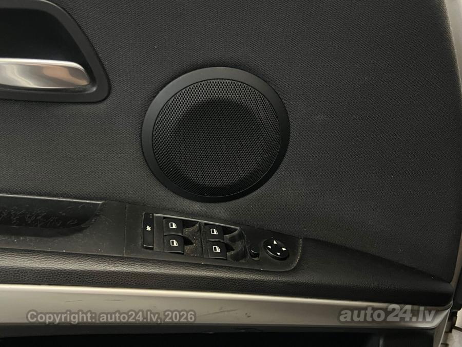 Pelēks BMW 3 Series 2005 Pērnava, ar dzinēja tilpumu 2.00 L un nobraukumu 225 tūkst. km par 3490 €, foto 15 vietnē AUTOMOTO.COM.LV