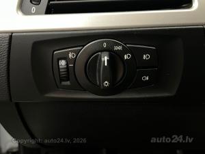Pelēks BMW 3 Series 2005 Pērnava, ar dzinēja tilpumu 2.00 L un nobraukumu 225 tūkst. km par 3490 €, foto 16 vietnē AUTOMOTO.COM.LV
