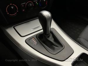 Pelēks BMW 3 Series 2005 Pērnava, ar dzinēja tilpumu 2.00 L un nobraukumu 225 tūkst. km par 3490 €, foto 19 vietnē AUTOMOTO.COM.LV