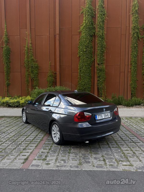 Pelēks BMW 3 Series 2005 Tallina, ar dzinēja tilpumu 2.00 L un nobraukumu 365 tūkst. km par 2799 €, foto 4 vietnē AUTOMOTO.COM.LV