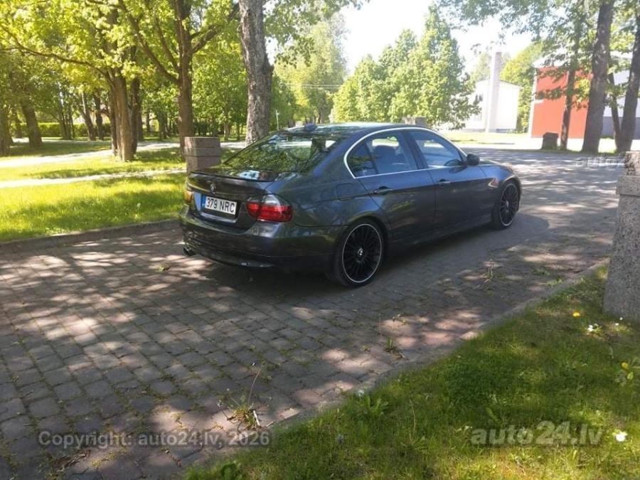 Pelēks BMW 3 Series 2006 Tartu, ar dzinēja tilpumu 3.00 L un nobraukumu 271 tūkst. km par 7000 €, foto 4 vietnē AUTOMOTO.COM.LV