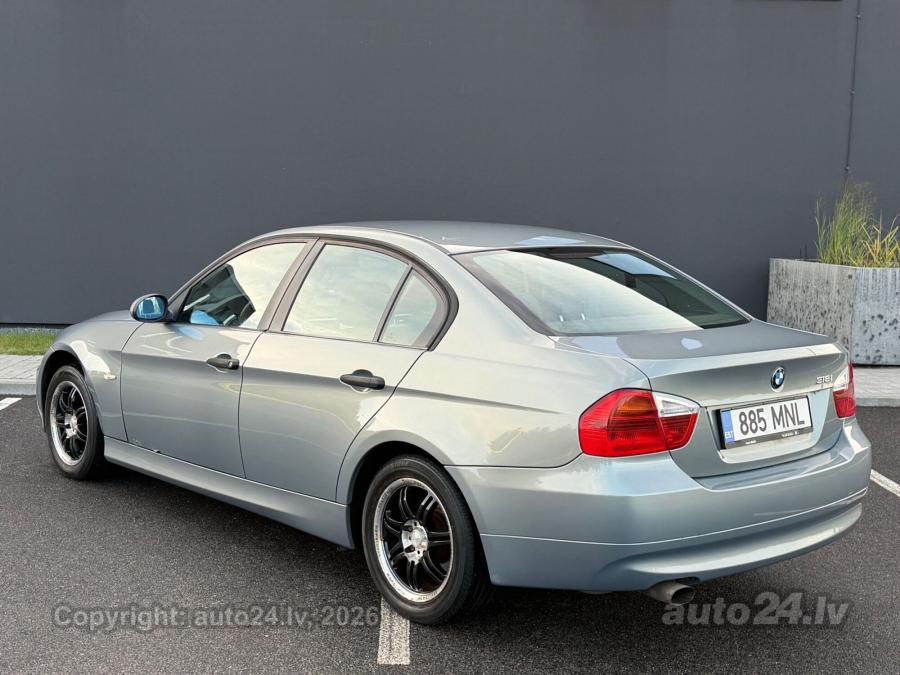 Pelēks BMW 3 Series 2006 Tallina, ar dzinēja tilpumu 2.00 L un nobraukumu 225 tūkst. km par 3450 €, foto 4 vietnē AUTOMOTO.COM.LV