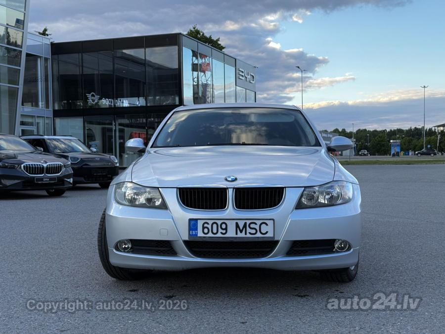 Grey BMW 3 Series 2007 in Tallinn, with an engine capacity of 2.00 L and mileage of 302 thousand km for 2900 €, photo 3 on AUTOMOTO.COM.LV