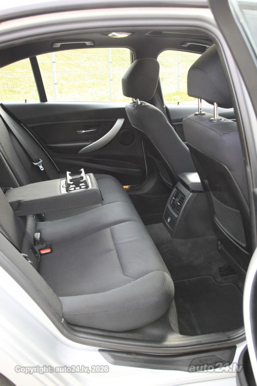Pelēks BMW 3 Series 2012 Tallina, ar dzinēja tilpumu 2.00 L un nobraukumu 230 tūkst. km par 7300 €, foto 16 vietnē AUTOMOTO.COM.LV