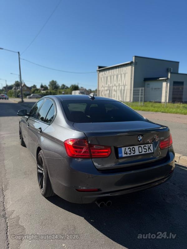 BMW 3 Series 2012 in Tallinn on AUTOMOTO.COM.LV Grey BMW 3 Series 2012 in Tallinn, with an engine capacity of 2.00 L and mileage of 205 thousand km for 10500 €, photo 6 on AUTOMOTO.COM.LV
