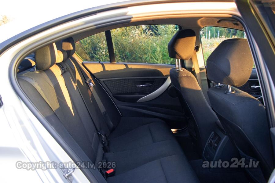 Grey BMW 3 Series 2013 in Tallinn, with an engine capacity of 2.00 L and mileage of 120 thousand km for 11500 €, photo 13 on AUTOMOTO.COM.LV