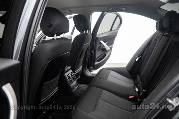 Pelēks BMW 3 Series 2017 Tallina, ar dzinēja tilpumu 2.00 L un nobraukumu 173 tūkst. km par 13999 €, foto 8 vietnē AUTOMOTO.COM.LV