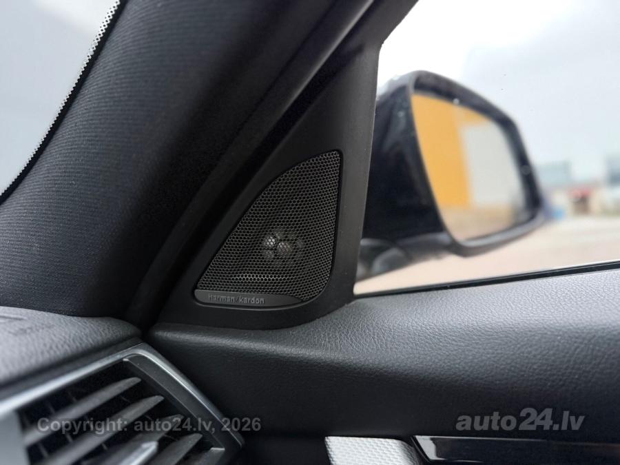 Grey BMW 3 Series 2017 in Tallinn, with an engine capacity of 2.00 L and mileage of 165 thousand km for 14990 €, photo 15 on AUTOMOTO.COM.LV