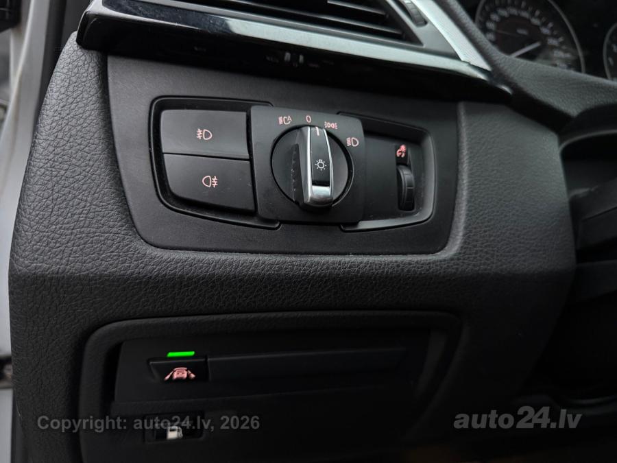 Grey BMW 3 Series 2017 in Tallinn, with an engine capacity of 2.00 L and mileage of 165 thousand km for 14990 €, photo 16 on AUTOMOTO.COM.LV