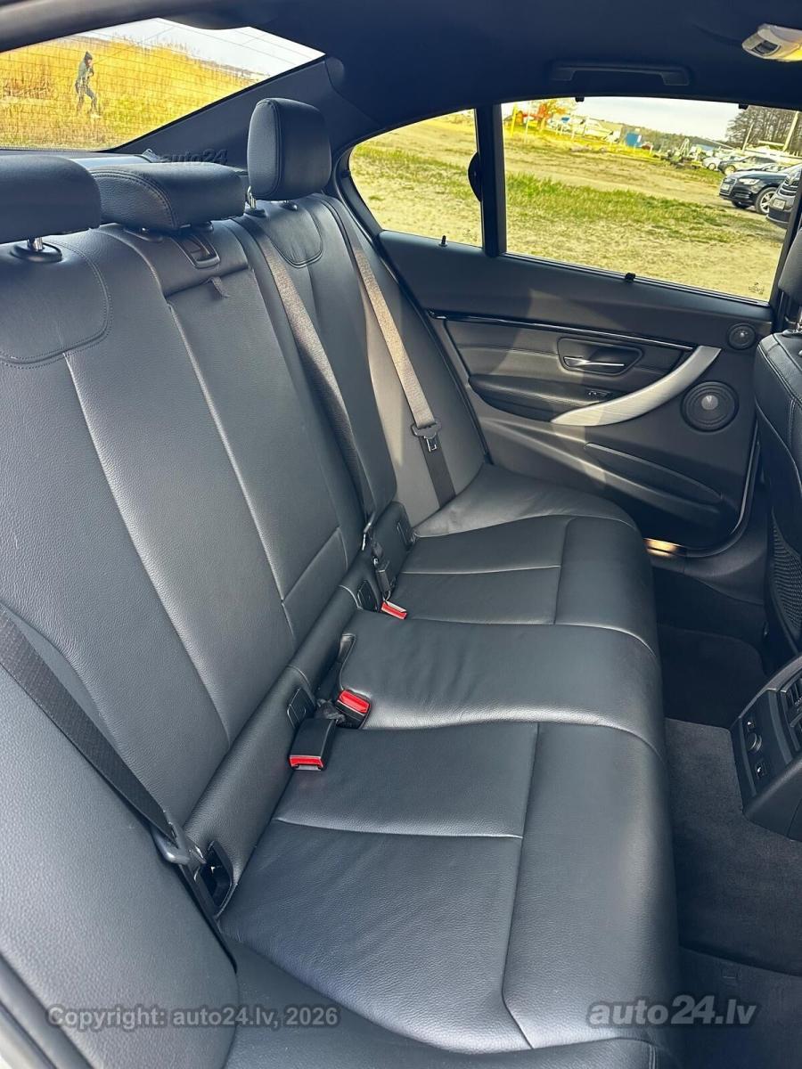 Grey BMW 3 Series 2019 in Tallinn, with an engine capacity of 2.00 L and mileage of 204 thousand km for 18900 €, photo 17 on AUTOMOTO.COM.LV
