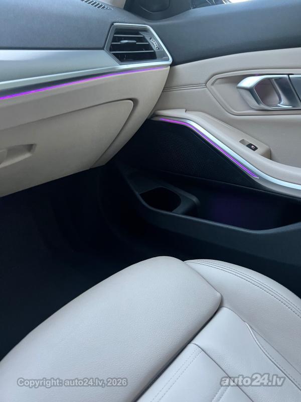 Grey BMW 3 Series 2019 in Tallinn, with an engine capacity of 2.00 L and mileage of 72 thousand km for 26900 €, photo 10 on AUTOMOTO.COM.LV