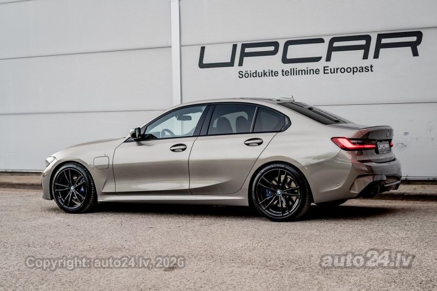 Grey BMW 3 Series 2021 in Parnu, with an engine capacity of 2.00 L and mileage of 122 thousand km for 31900 €, photo 8 on AUTOMOTO.COM.LV