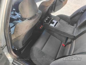 Pelēks BMW 3 Series 2003 Tallina, ar dzinēja tilpumu 3.00 L un nobraukumu 420 tūkst. km par 5999 €, foto 7 vietnē AUTOMOTO.COM.LV