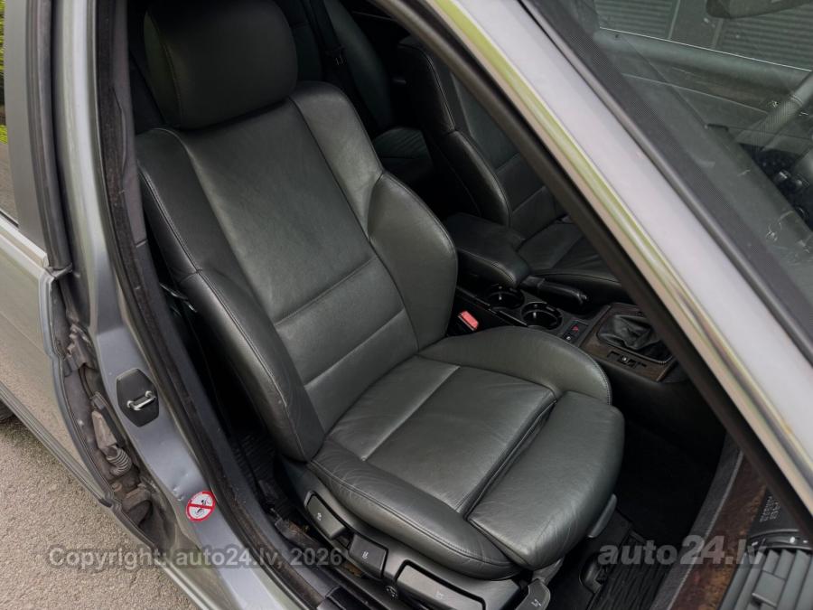 Pelēks BMW 3 Series 2004 Tallina, ar dzinēja tilpumu 2.00 L un nobraukumu 0 tūkst. km par 2290 €, foto 7 vietnē AUTOMOTO.COM.LV