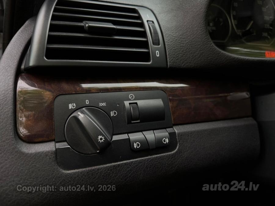 Pelēks BMW 3 Series 2004 Tallina, ar dzinēja tilpumu 2.00 L un nobraukumu 0 tūkst. km par 2290 €, foto 15 vietnē AUTOMOTO.COM.LV