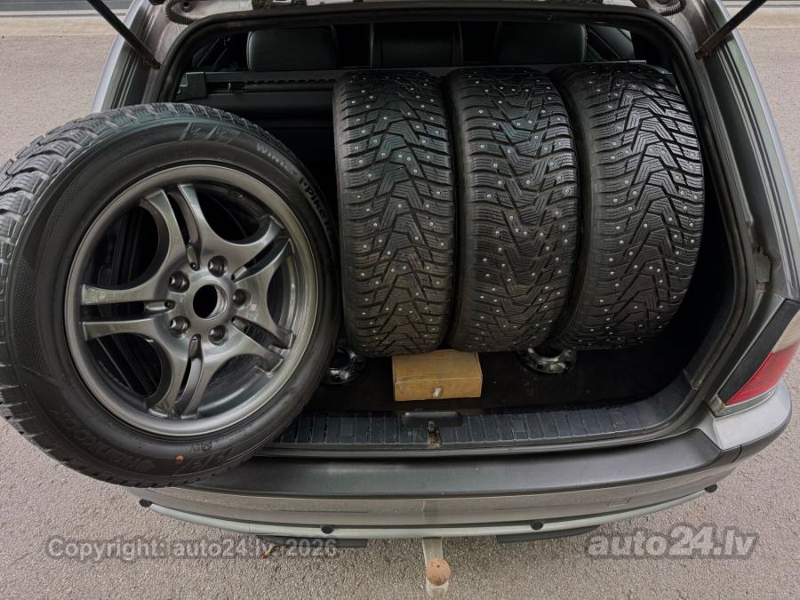 Pelēks BMW 3 Series 2004 Tallina, ar dzinēja tilpumu 2.00 L un nobraukumu 0 tūkst. km par 2290 €, foto 18 vietnē AUTOMOTO.COM.LV