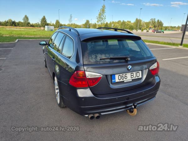 Pelēks BMW 3 Series 2006 Rapla, ar dzinēja tilpumu 3.00 L un nobraukumu 309 tūkst. km par 4800 €, foto 1 vietnē AUTOMOTO.COM.LV