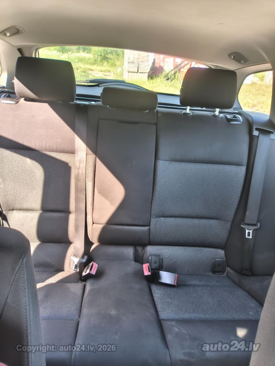 Pelēks BMW 3 Series 2006 Tallina, ar dzinēja tilpumu 3.00 L un nobraukumu 416 tūkst. km par 4500 €, foto 13 vietnē AUTOMOTO.COM.LV