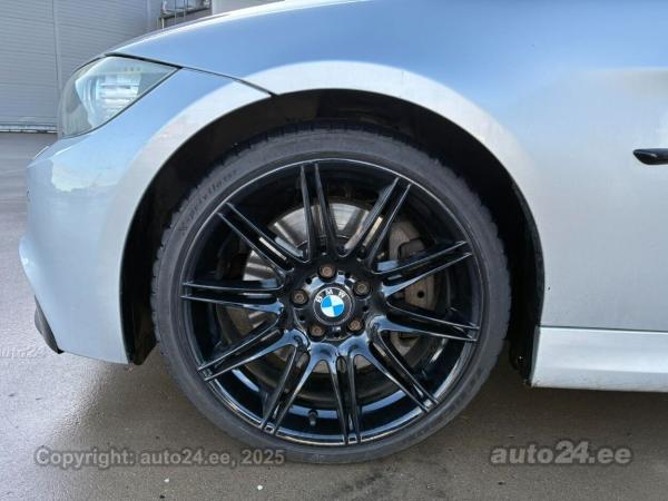 Pelēks BMW 3 Series 2008 Tallina, ar dzinēja tilpumu 3.00 L un nobraukumu 285 tūkst. km par 9990 €, foto 11 vietnē AUTOMOTO.COM.LV