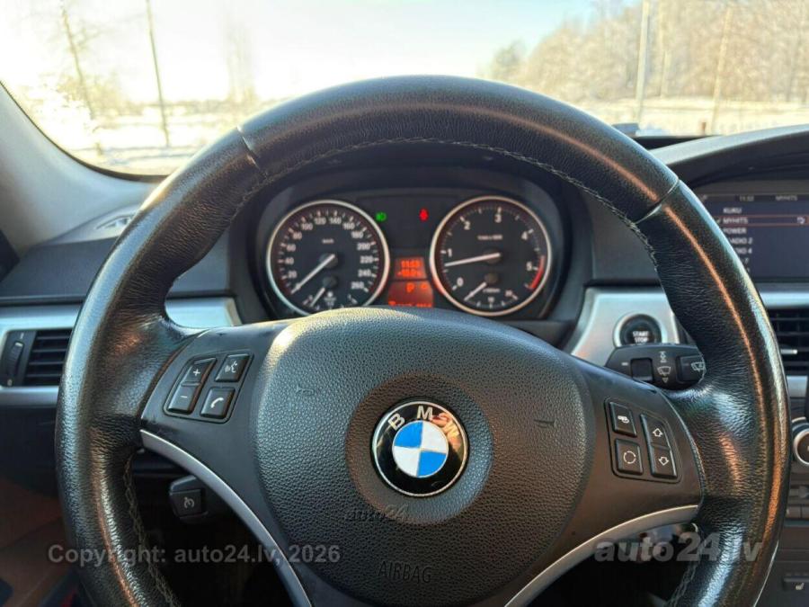 Pelēks BMW 3 Series 2008 Tallina, ar dzinēja tilpumu 3.00 L un nobraukumu 387 tūkst. km par 5999 €, foto 8 vietnē AUTOMOTO.COM.LV