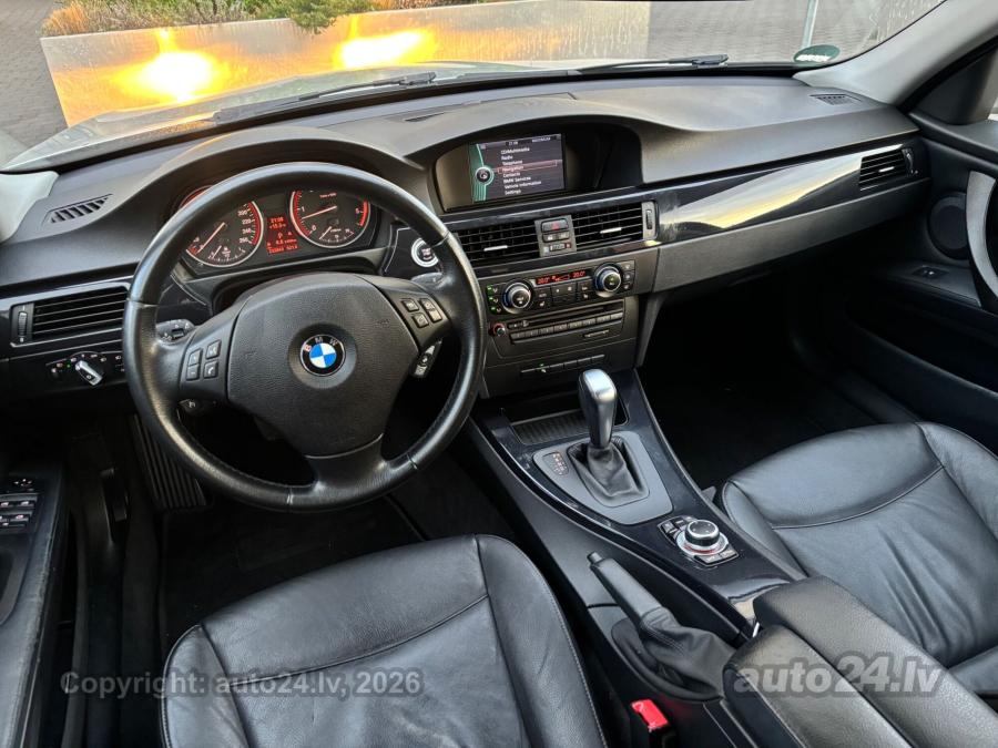 Pelēks BMW 3 Series 2009 Tallina, ar dzinēja tilpumu 3.00 L un nobraukumu 223 tūkst. km par 7699 €, foto 17 vietnē AUTOMOTO.COM.LV