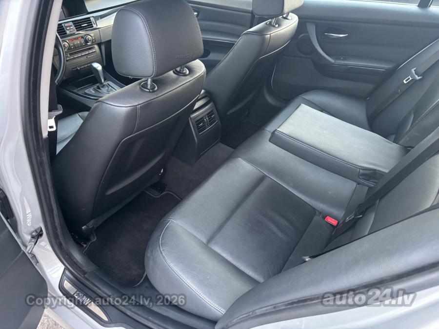 Pelēks BMW 3 Series 2009 Tallina, ar dzinēja tilpumu 3.00 L un nobraukumu 223 tūkst. km par 7699 €, foto 19 vietnē AUTOMOTO.COM.LV