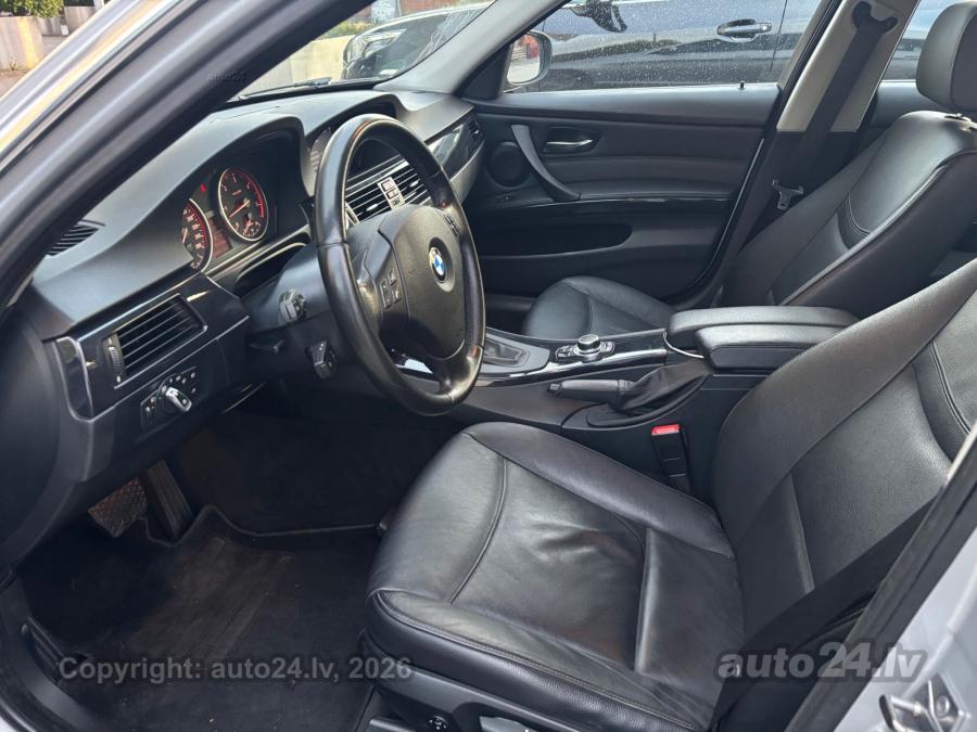 Pelēks BMW 3 Series 2009 Tallina, ar dzinēja tilpumu 3.00 L un nobraukumu 223 tūkst. km par 7699 €, foto 20 vietnē AUTOMOTO.COM.LV