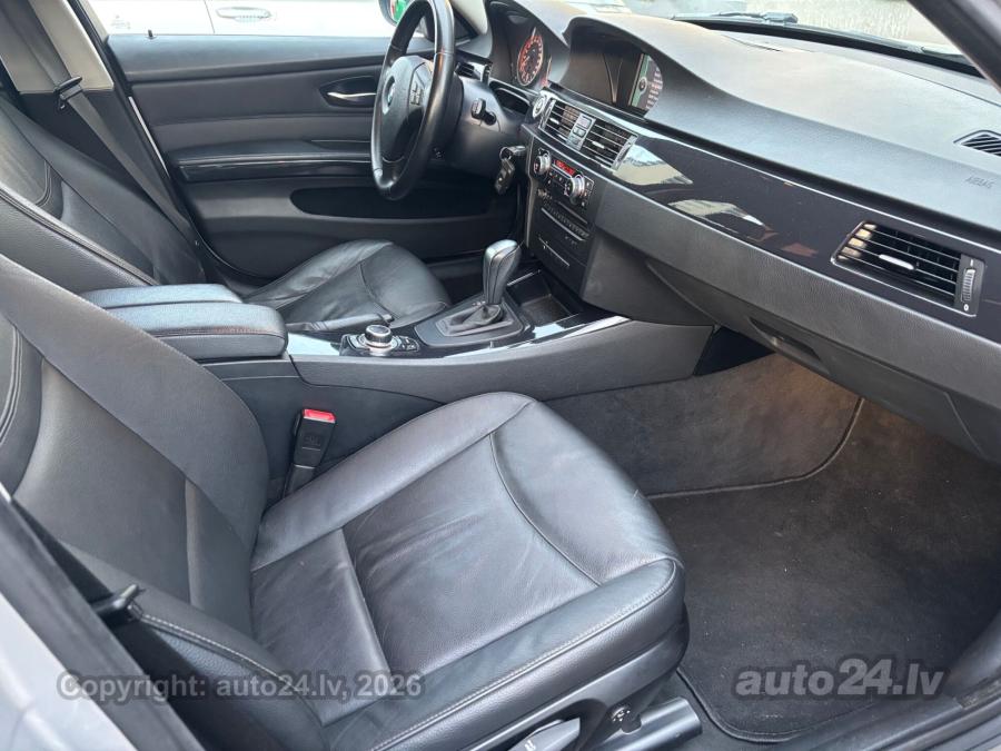 Pelēks BMW 3 Series 2009 Tallina, ar dzinēja tilpumu 3.00 L un nobraukumu 223 tūkst. km par 7699 €, foto 21 vietnē AUTOMOTO.COM.LV
